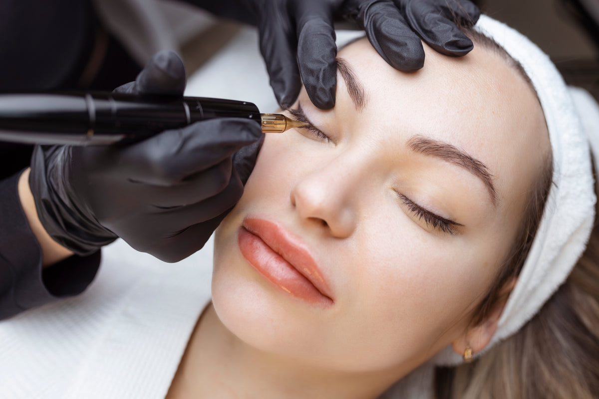 Combo Eye Liner (Upper & Lower) | Beauty and the Brows